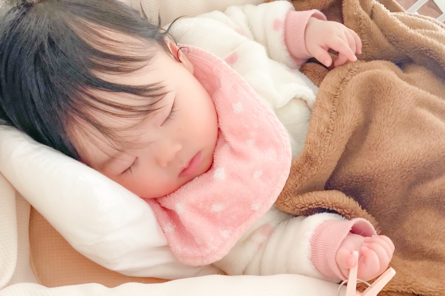 どうしたらいいの？赤ちゃんの肌トラブル、私達が知っておくべき対策とは！｜こどもノート